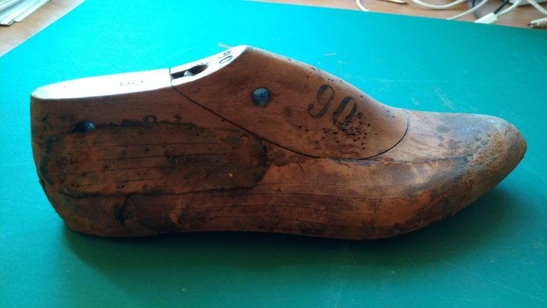 素晴らしい職人道具をお迎えしました！Vol.4（木型編） | Make Shoes Yourself